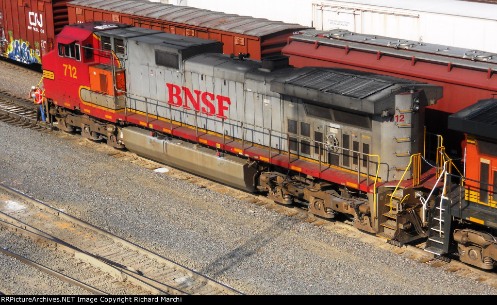 BNSF 712